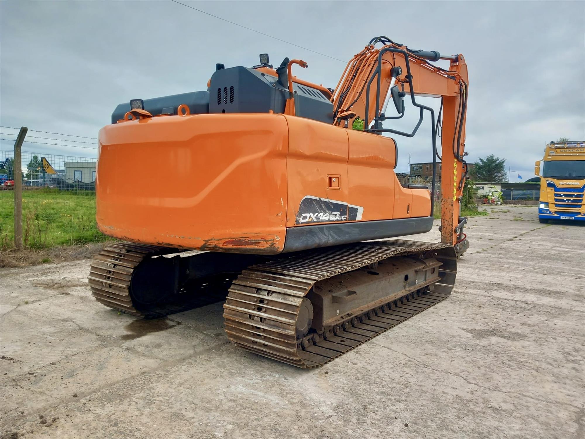 Develon DX140LC-5 - Gordons Construction